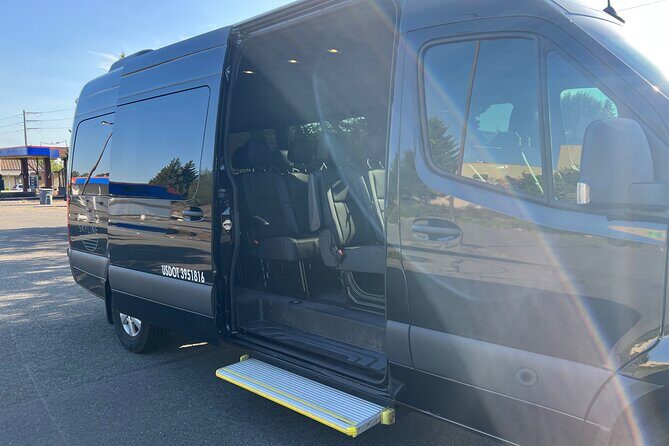 Premium Transfer From Seattle to SEATAC Airport(or Reverse Trip) - What Makes This Transfer Stand Out