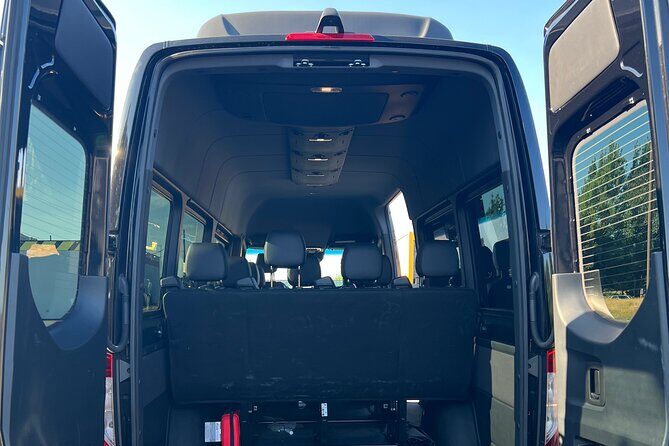 Premium Transfer From Seattle to SEATAC Airport(or Reverse Trip) - Duration & Pricing Considerations