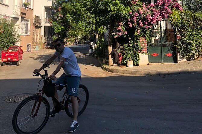 Princess Islands Tour With Lunch and Guide - FAQs