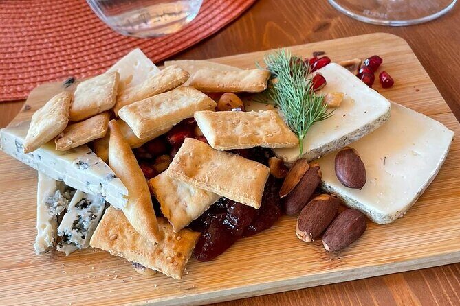 Priorat tour to 3 small wineries and hotel pick-up - Who Will Love This Tour?