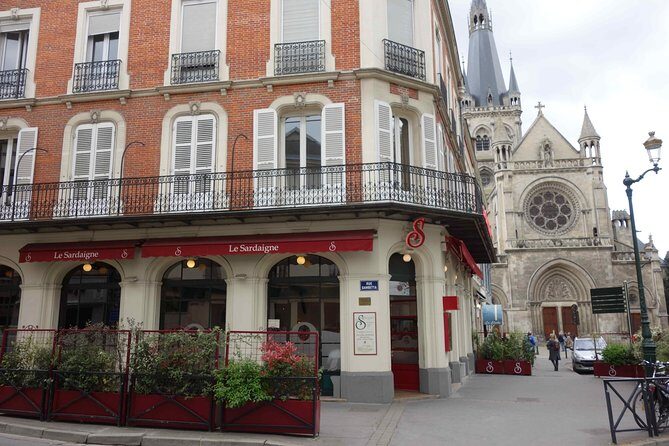 Private 10-hour round transfer to Champagne Epernay from Paris. Best offer! - FAQs