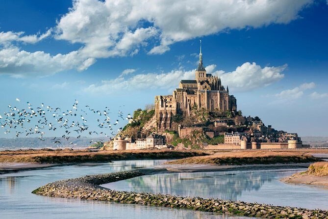 Private 12-hour round transfer to abbey of Mont Saint Michel Normandy from Paris - Key Points