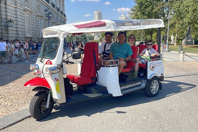 Private 1H Eco Tuk Tour in Madrid  Exclusive & Fun Experience - FAQs
