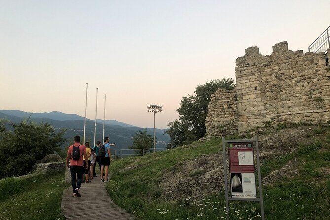 Private 2-Hour Tour of the Medieval Castle over Lake Como - FAQ