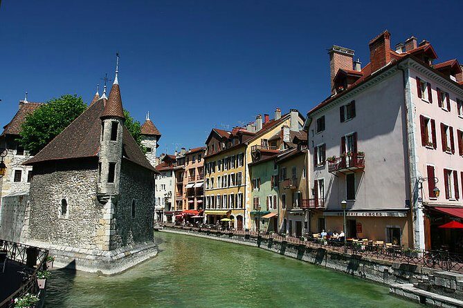 Private 2-hour Walking Tour of Annecy with official tour guide - Stop 5: Palais de lIle