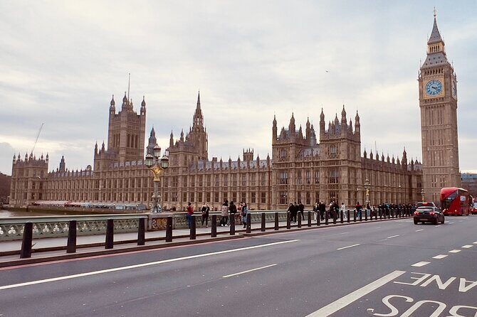 Private 3-Hour London Tour with Pickup  Explore Iconic Landmarks - FAQs