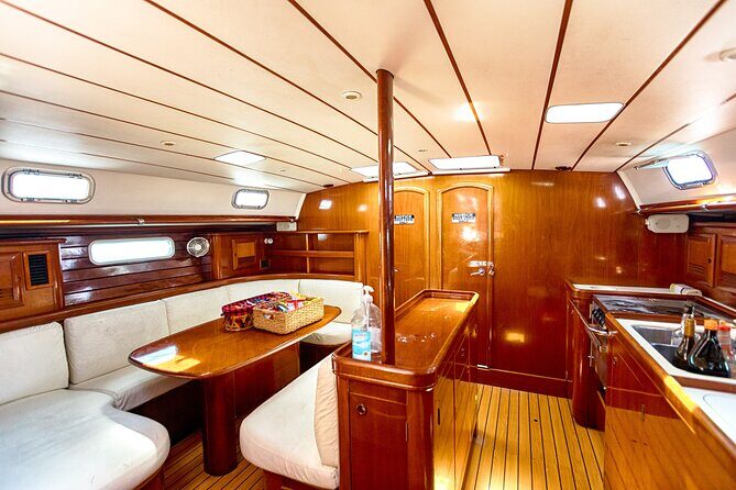 Private 3 Hour Swim, Snorkel & Sail on Daydreams Sailboat - Key Points