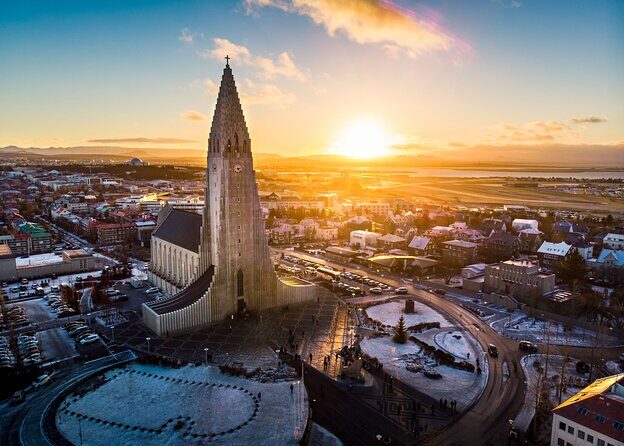 Private 3 Hours Tour with Airport Transfer in Reykjavik - Practical Considerations and Tips