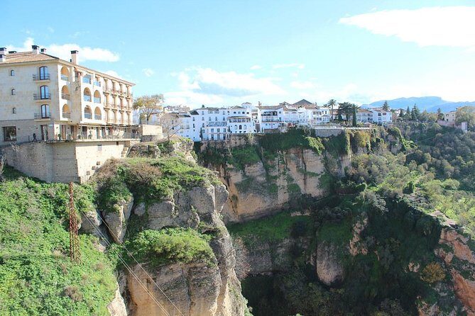 Private 3 hours Walking Tour of Ronda with official tour guide - FAQs