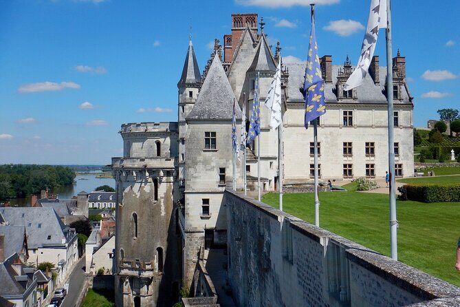 Private 3 Loire Castles Live Guided with Wine tasting from Paris - Key Points
