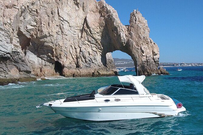 Private 3hr Yacht Cruise in Cabo San Lucas all included - Key Points