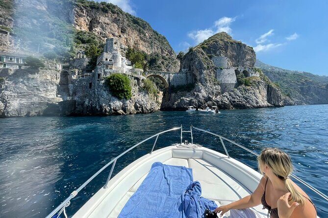 Private 40hp Boat Tour of the Amalfi Coast and Positano - FAQs