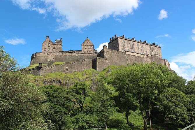 Private 4h Walking Tour in Edinburgh with Edinburgh Castle Tour - An In-Depth Look at the Edinburgh Walking Tour