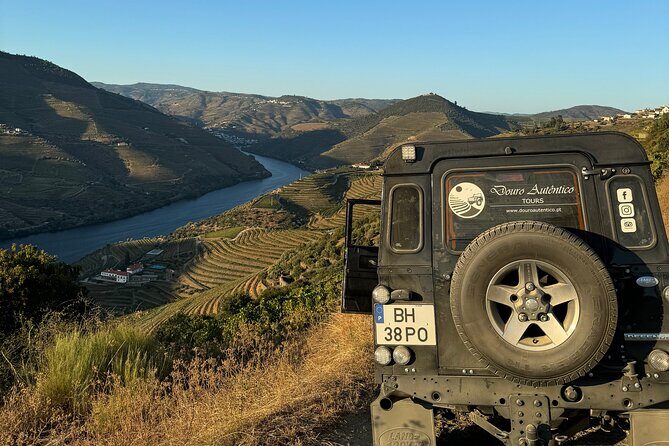 Private 4wd adventure in DE Douro: lunch, wine tasting and boat - Key Points