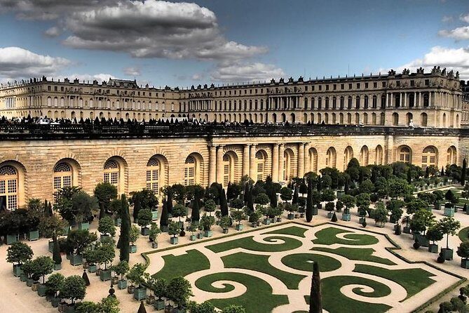 Private 5-hour tour to Palace of Versailles from Paris Hotel - Frequently Asked Questions