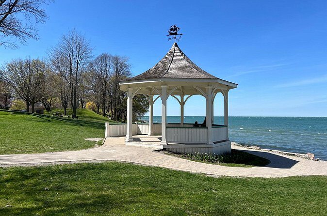 Private 5 Hour Wine Tour in Niagara-on-the-Lake - Ravine Vineyard Estate Winery