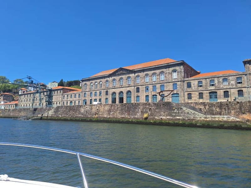 Private 6 Bridges Cruise in Porto with Optional Sunset - Porto’s Riverside: The Historic Ribeira & Miragaia