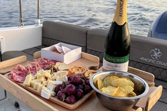 Private 6 Bridges Cruise with Tapas and Port Wine - Key Points