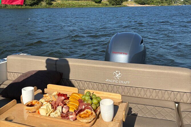 Private 6 Bridges Cruise with Tapas and Port Wine - What’s Included and What’s Not