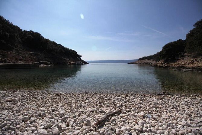 Private 7,5h Plavnik Island & Wild Bays Full-day Boat Trip - FAQ