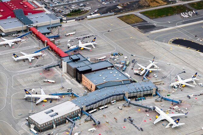 Private Airport Transfer from Keflavik airport to hotels in Reykjavik area - Key Points