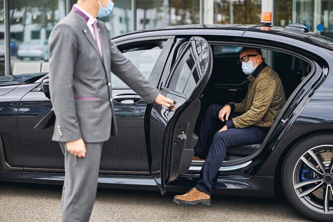 Private Airport Transfer Service Vice Versa in Wellington by SUV - Key Points