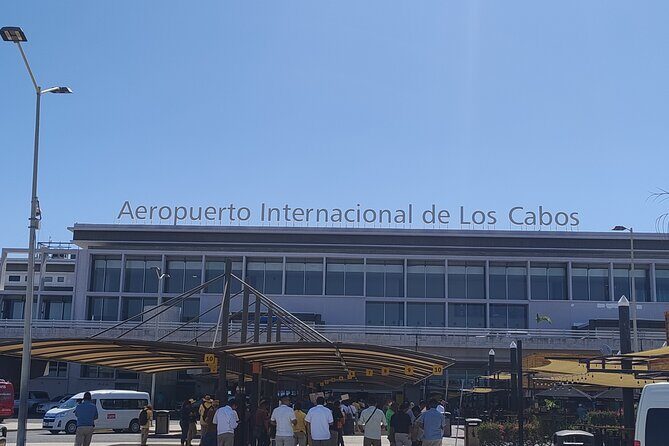 Private Airport Trip to Cabo San Lucas Hotels RT - Vehicle Options and Comfort