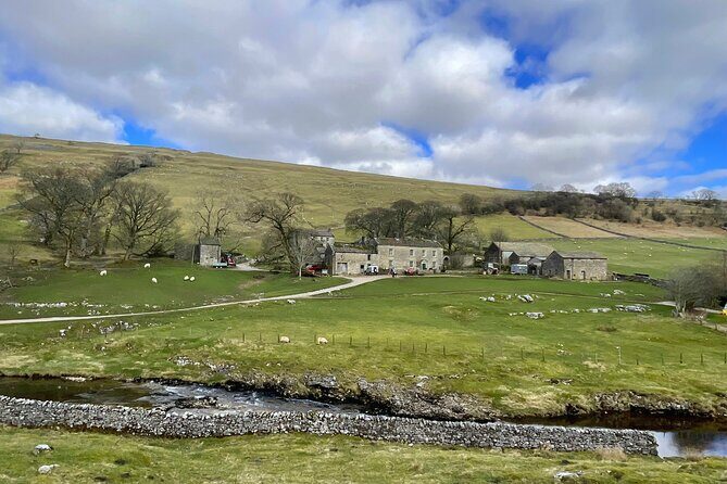 Private "All Creatures Great and Small" Yorkshire Dales Tour from Harrogate - Key Points