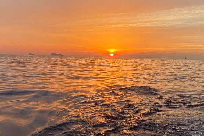 Private all included yacht Tour in Santorini - Honest Feedback from Travelers