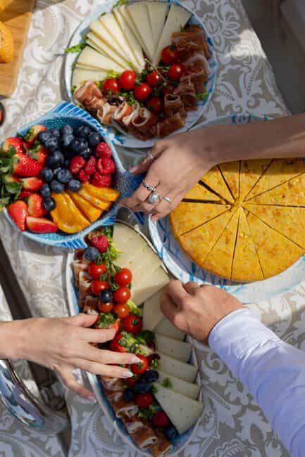 Private and exclusive sailboat in and around the Bay of Palma - Key Points