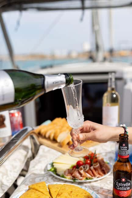 Private and exclusive sailboat in and around the Bay of Palma - Who Is This Experience Best For?