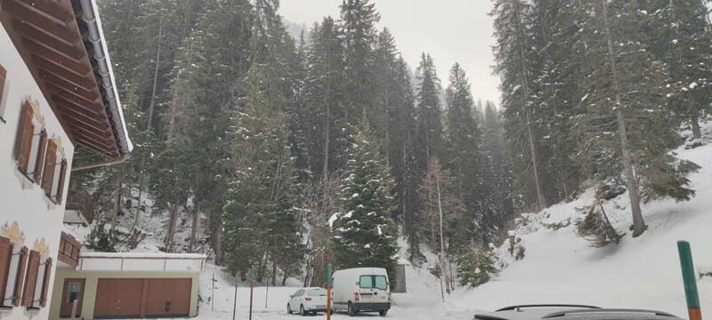 Private Andorra or Pyrinees Ski / Snowboard Tour Day trip - Key Points