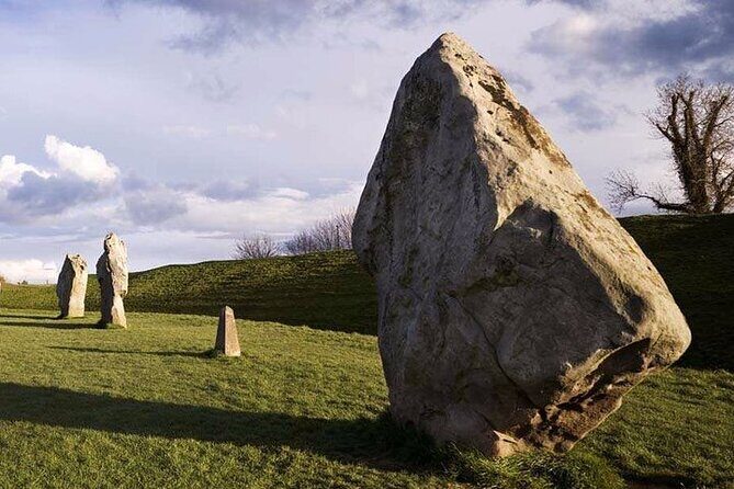 Private Archaeologist Guided Tour Stonehenge, Salisbury & Avebury - FAQs