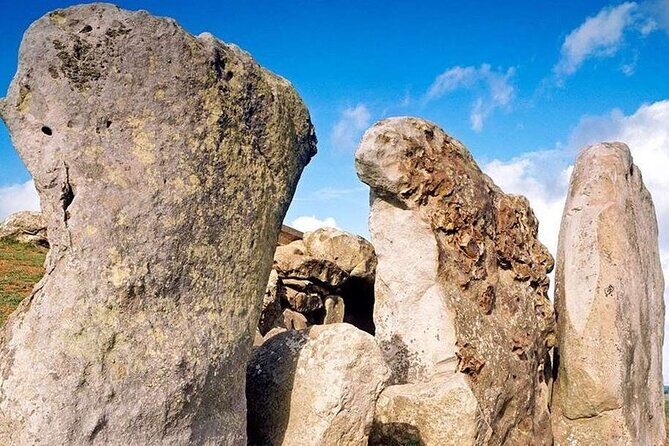 Private Archaeologist Guided Tour Stonehenge, Salisbury & Avebury - Summary