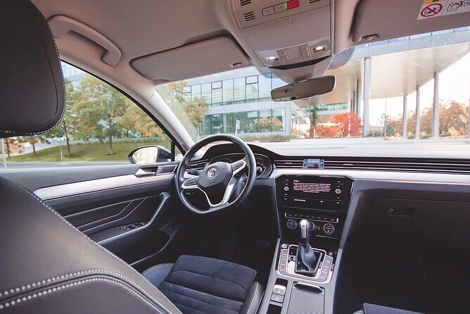 Private ARRIVAL Transfer by LIMOUSINE 3+1pax - Price Analysis: Is It Worth It?