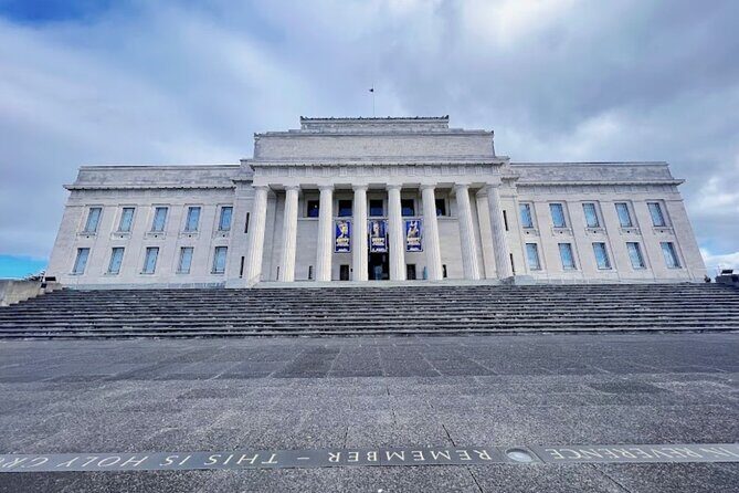 Private Auckland Full DayTour with Piha Beach(Optional/Customise) - The Sum Up