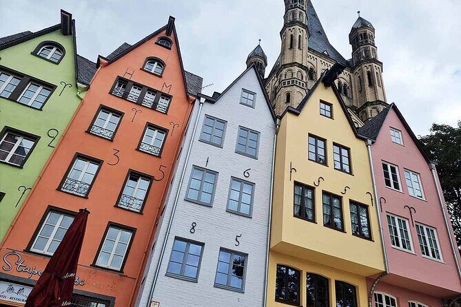 Private audio book city rally around Cologne Cathedral and the Old Town - Authentic Experiences and Authentic Challenges