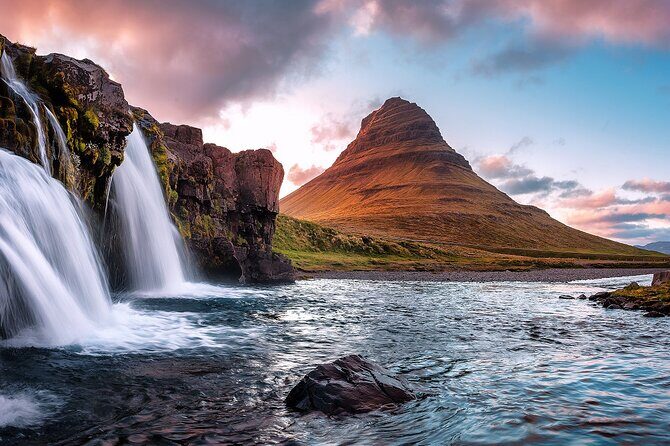 Private audio guide of the island for self-exploration tour - A Closer Look at the Iceland Self-Guided Audio Tour