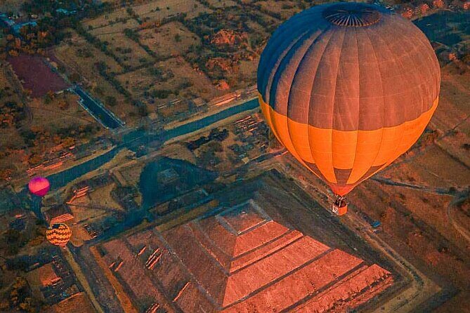 Private Balloon and Teotihuacán Experience - Key Points: