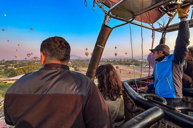 Private Balloon Flight Over Teotihuacan with Optional Transfer - Key Points