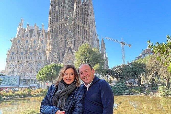 Private Barcelona Highlights: Gothic Sagrada Familia & Park Güell - FAQs