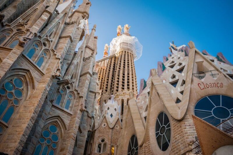 Private Barcelona & Montserrat Tour with Pick-up - Exploring the Best of Catalonia: A Review of the Private Barcelona & Montserrat Tour with Pick-up
