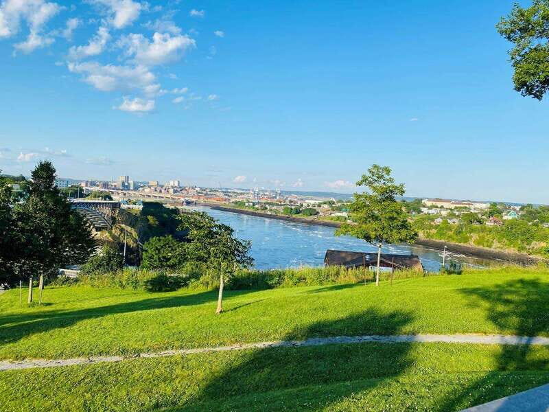 Private Bay of Fundy and City Highlights Tour up to 7 - Key Points