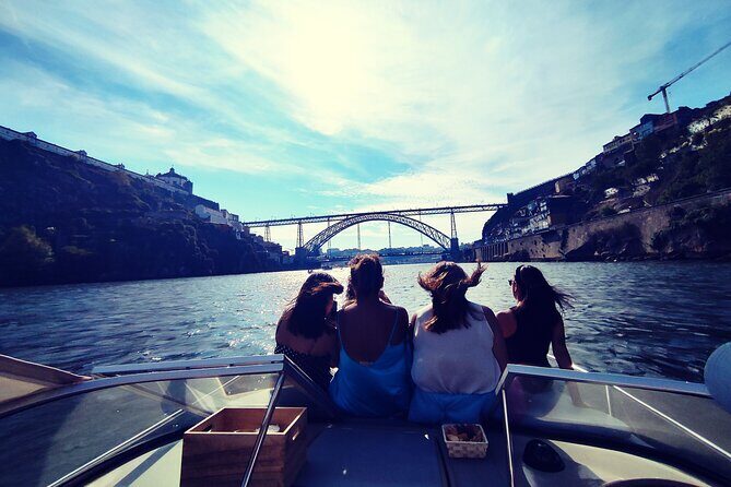 Private Boat Tour 6 Bridges and Ribeira option Sunset up to 6px - Starting Point: Douro Marina