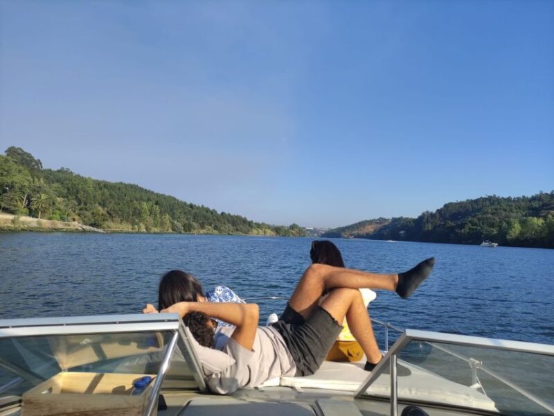 Private Boat Tour 6 Bridges, up to 6px Sunset Option - Practical Details That Matter