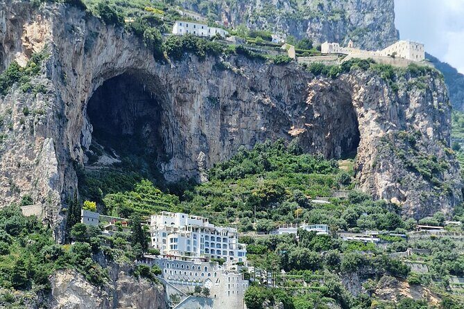 Private Boat Tour Along the Amalfi Coast from Positano - FAQ
