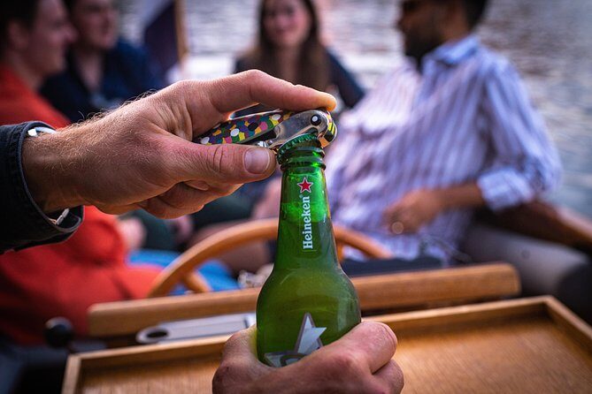 Private Boat Tour Amsterdam - 90 Min incl. welcome drink on historic saloon boat - Drinks and Refreshments