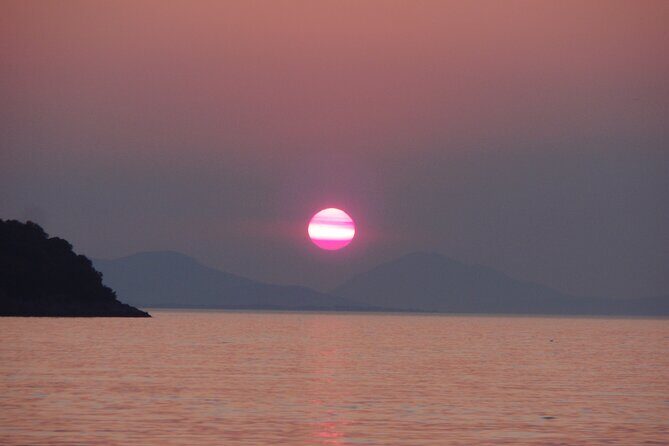 Private boat tour in Santorini with lunch or dinner in Therasia - Practical Details and Considerations