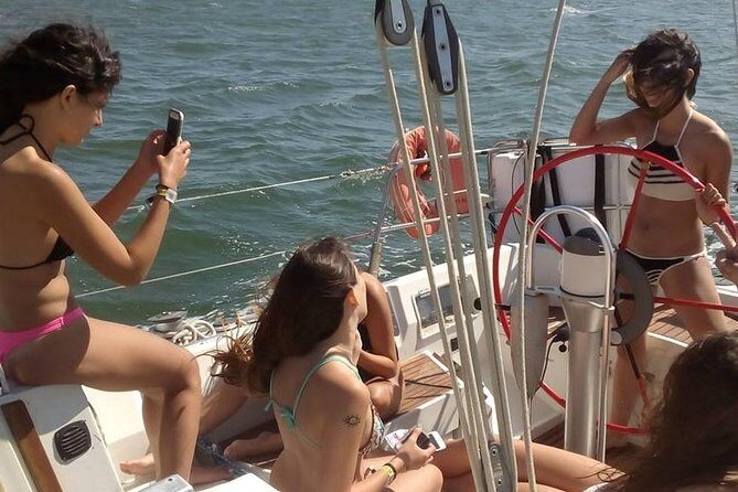 PRIVATE BOAT TOUR Lisbon - Unlock Lisbon from the Water: A Deep Dive into the Private Boat Tour