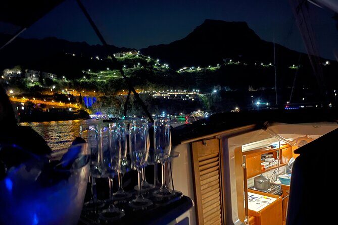 Private boat tour of the Amalfi coast or Capri - What to Expect from the Experience